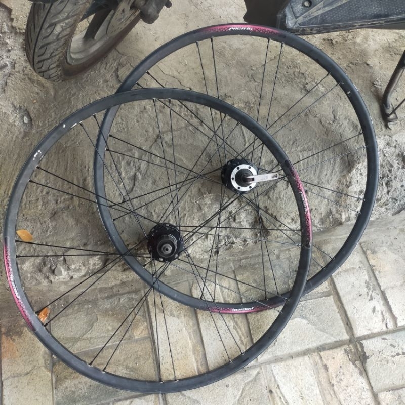 Jual wheelset 26 pacific seken velg sepeda 26 MTB hub cassette Harga ...
