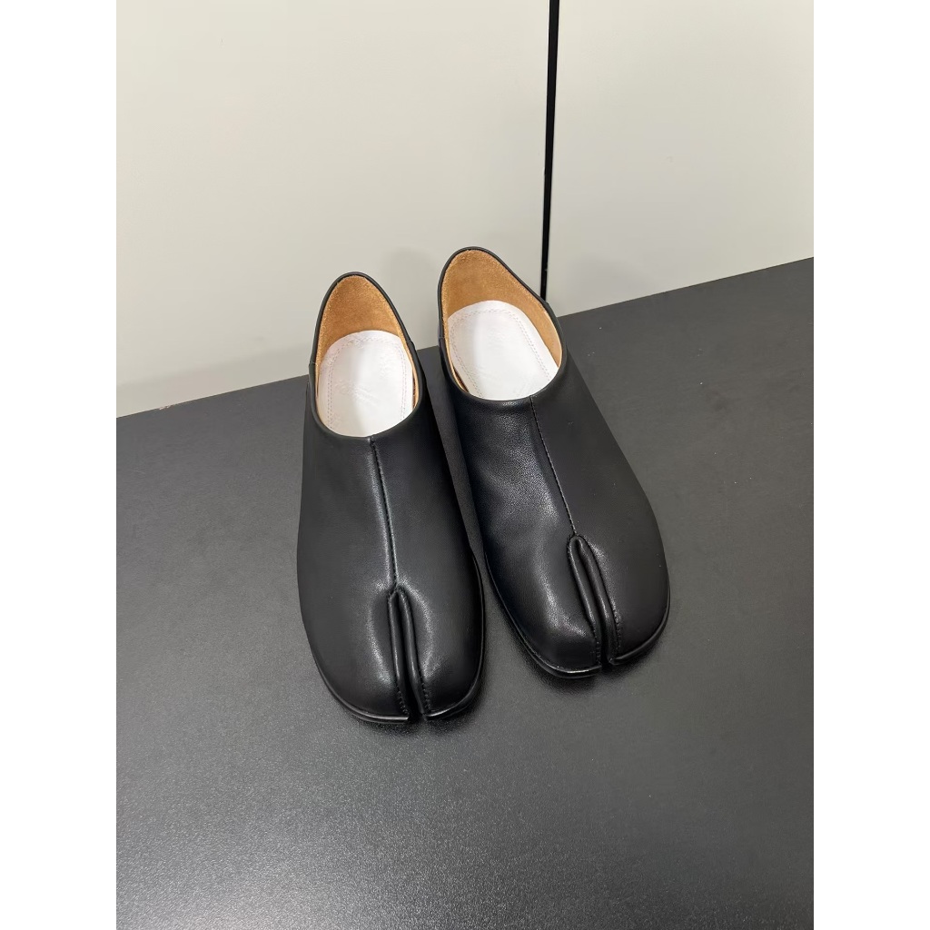 Jual Maison Margiela MM6 2024 new fashionable women's split toe shoes ...