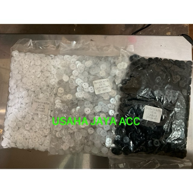 Jual kancing Kemeja Lubang 2 / 4 Ukuran 18 L Isi 10 Gross 1440 pcs Motif Kilap Warna Putih ...