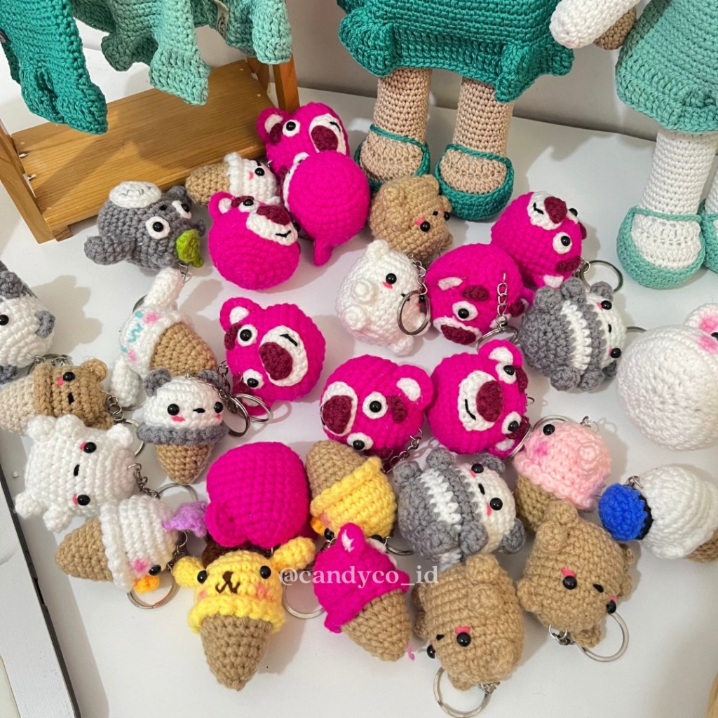 Jual Gantungan Kunci Rajut|Keychain rajut Hadiah buat teman rajutan by ...