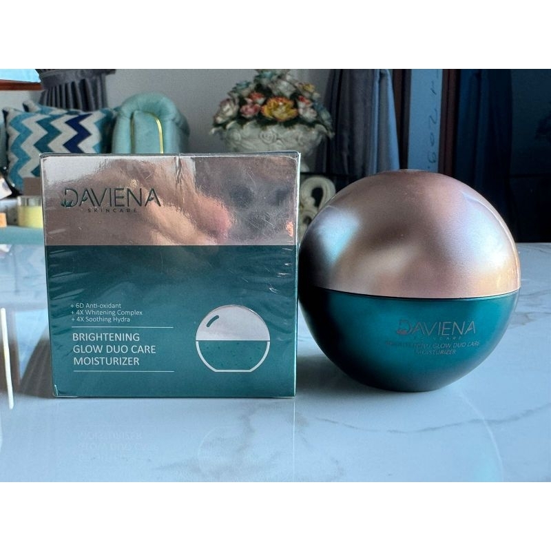 Jual DAVIENA BRIGHTENING Glow Duo Moisturizer | Shopee Indonesia