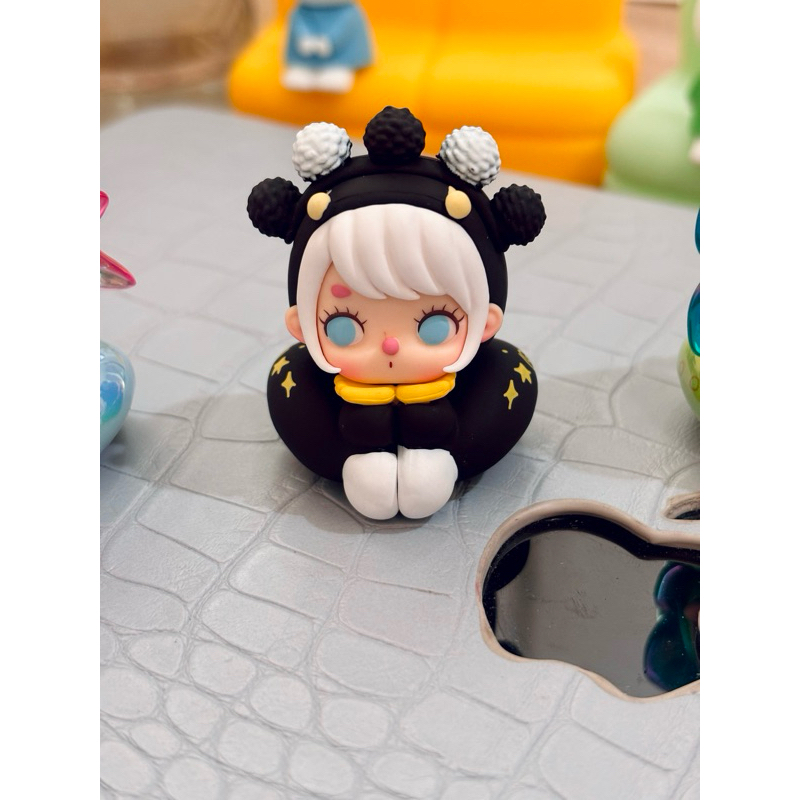 Jual (FIGURE) POP MART POP BEAN LABUBU WENDY BILLIE SECRET ACLC SIMON ...