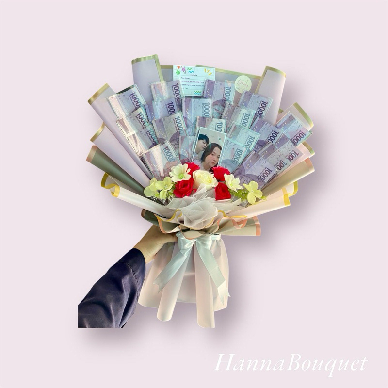 Jual Bucket/buket/bouquet uang dengan bunga 20 lembar | Shopee Indonesia