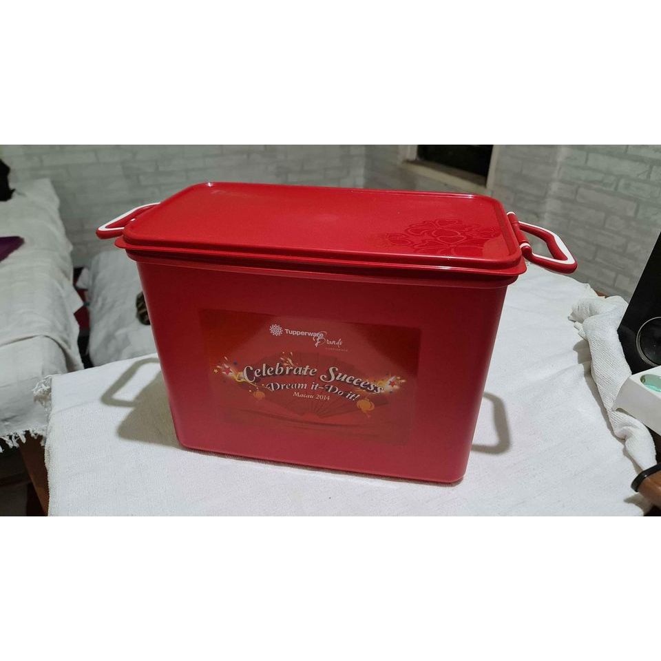 Jual promo Treasure keeper tupperware 13,7 liter | Shopee Indonesia