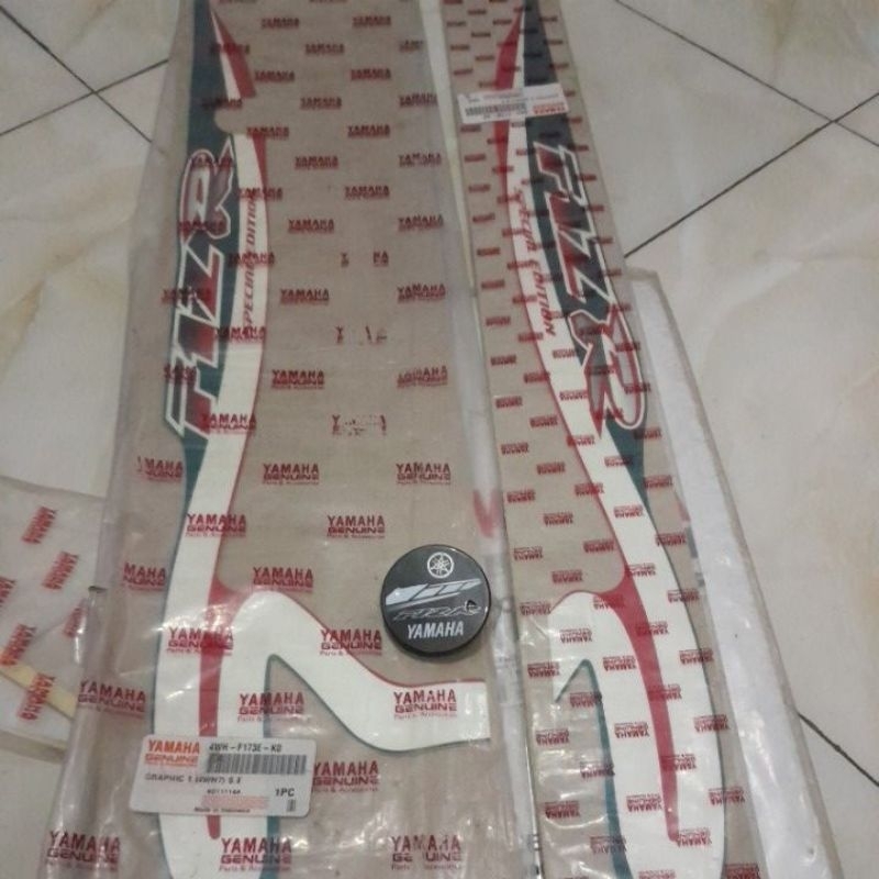 Jual stiping original yamaha f1zr caltex,sticker f1zr caltex | Shopee ...
