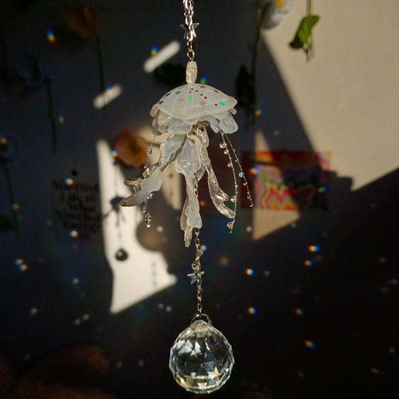 Jual Jellyfish suncatcher aesthetic handmade by lynamoon/ suncatcher ...