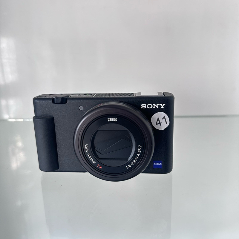 Jual DIGICAM Sony ZV-1 ZV1 EXMOR 4K Resolusi Video Like New Bukan ZV-1F ...