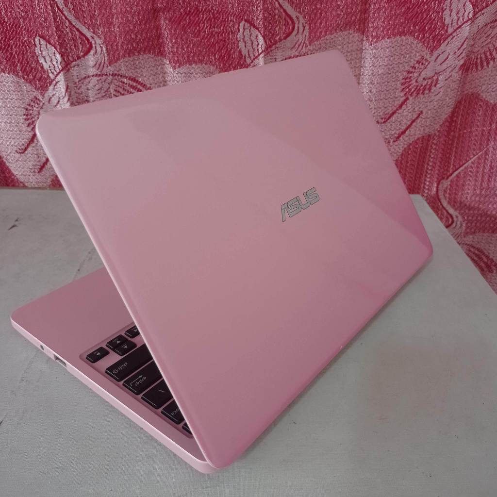 Jual Notebook Asus E203M Warna Pink Rose Gold Slim Tipis SSD 128GB ...