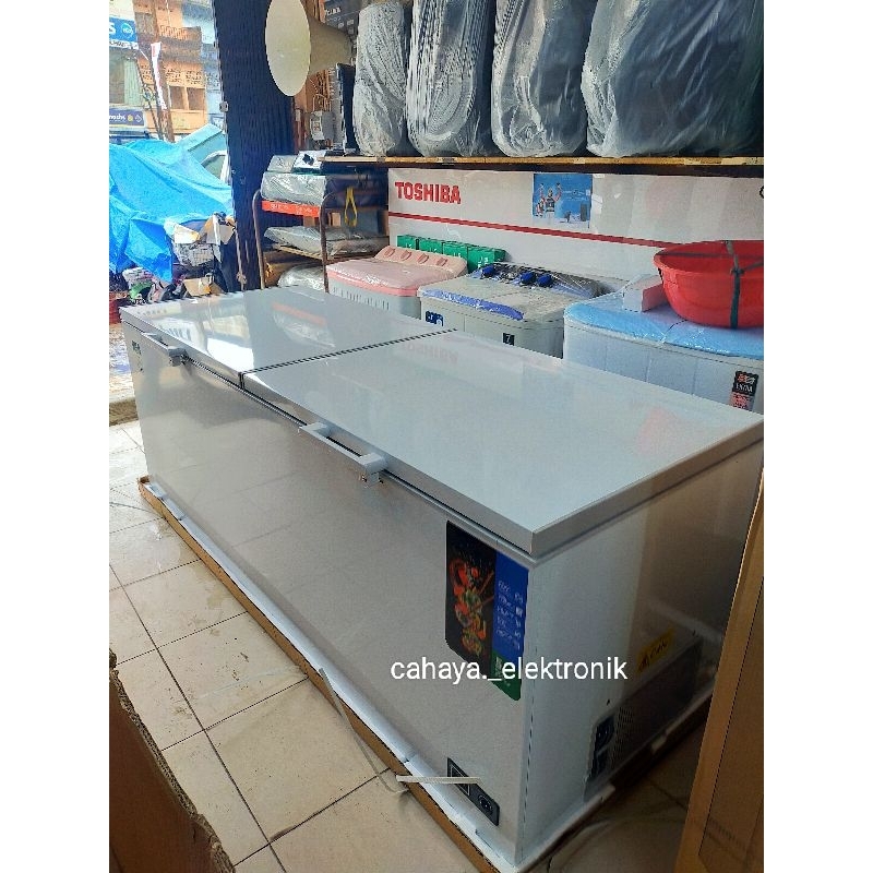 Jual Chest Freezer atau Freezer Box RSA CF-1200L | Shopee Indonesia