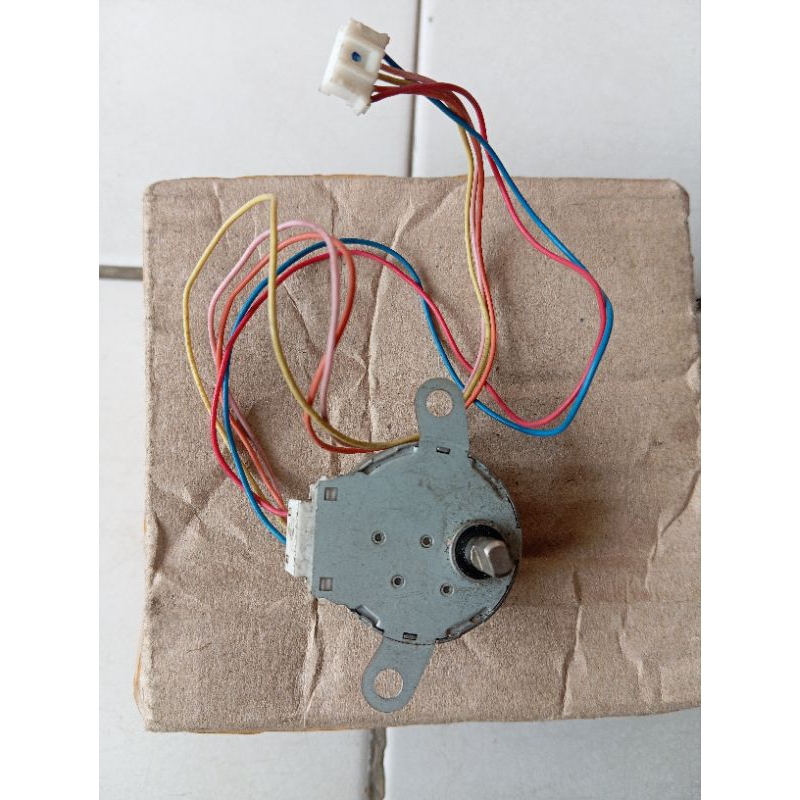 Jual DINAMO MOTOR SWING AC DAIKIN 2PK ORIGINAL | Shopee Indonesia