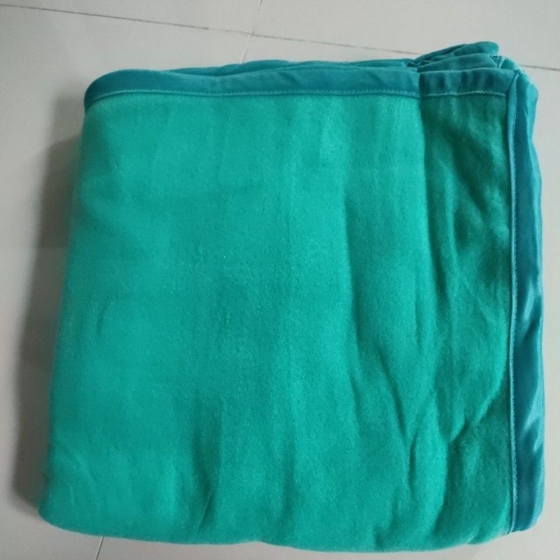 Jual Selimut Polos | Selimut Hotel | Shopee Indonesia