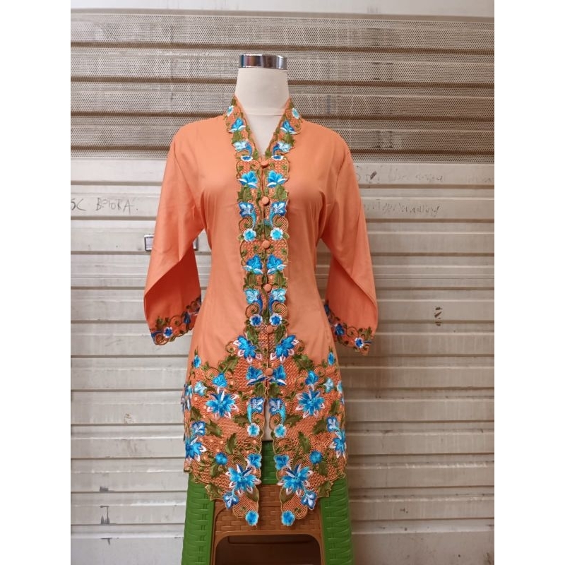 Jual BAJU KEBAYA BORDIR ENCIM WANITA BETAWI MODERN | Shopee Indonesia