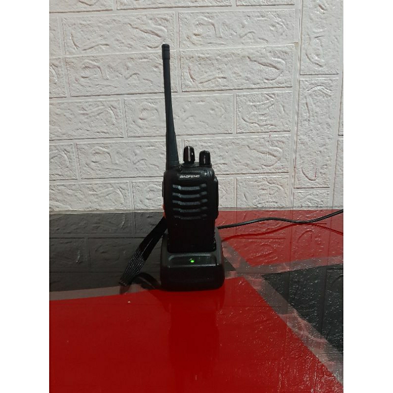 Jual Ht Baofeng BF-888S Handy Talky Walkie + Charger (Bekas) | Shopee ...