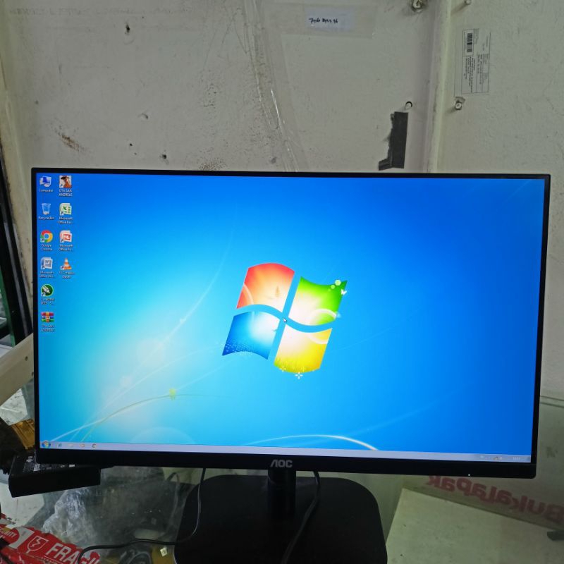 Jual monitor AOC 24 inch ips layar normal | Shopee Indonesia