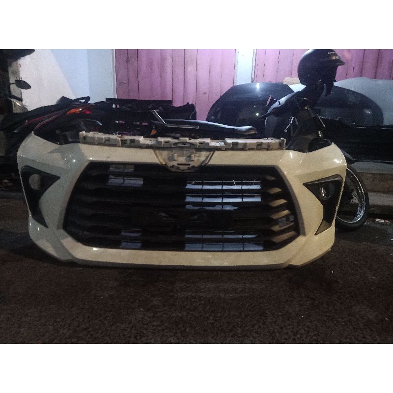 Jual bemper/bumper avanza 2022-2023 tipe G komplit ram dan cover ...