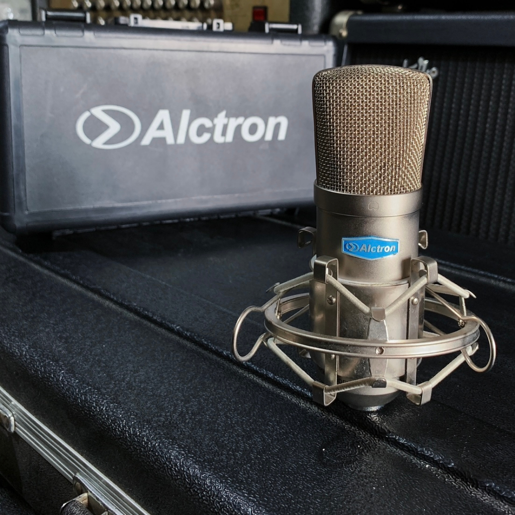 Jual BILLY MUSIK - Alctron MC001 Condenser Microphone - Like a New ...