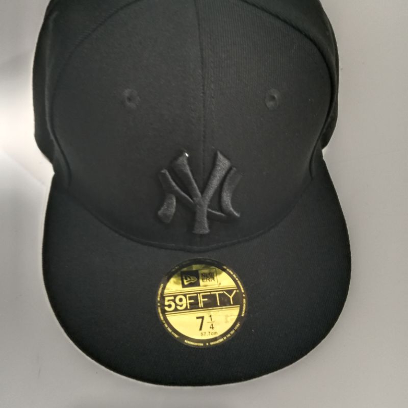 Jual Cap Snapback MLB New York Yankees Black on black color | Shopee ...
