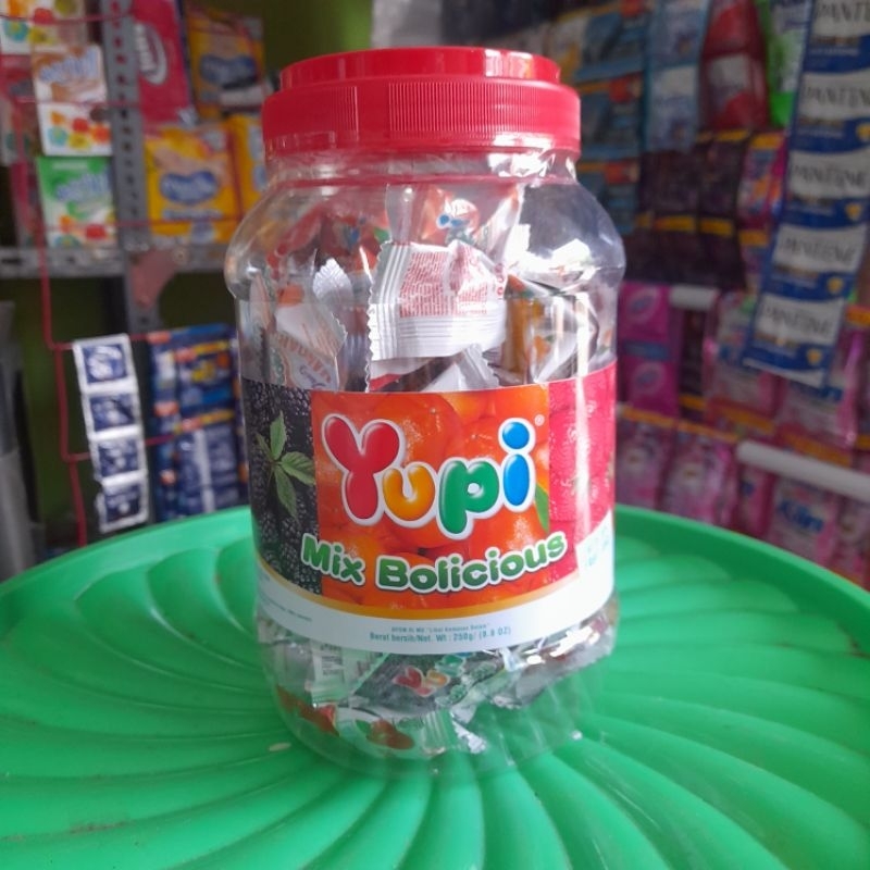Jual PERMEN KOPIKO ANTANGIN YUPI BOLICIOUS KISS BARLEY | Shopee Indonesia