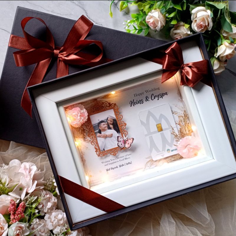 Jual HAMPERS FRAME BINGKAI 3D POLAROID ANTAM MINIGOLD LED KADO WEDDING ...