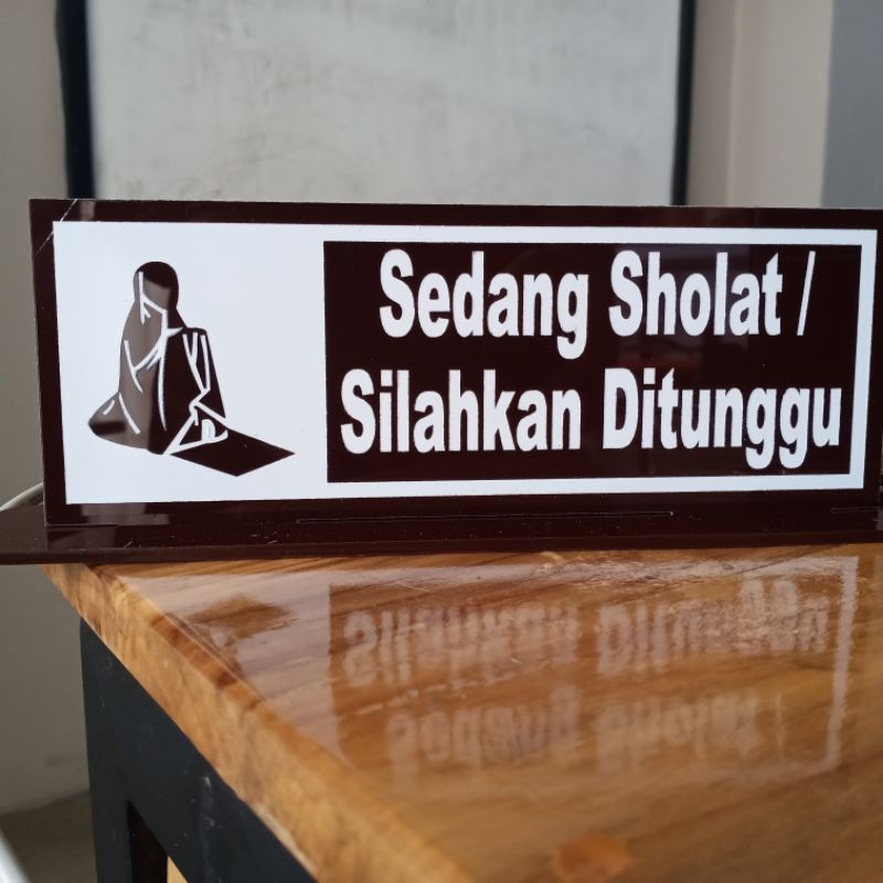 Jual Sign sedang sholat silahkan tunggu akrilik Wanita | Shopee Indonesia