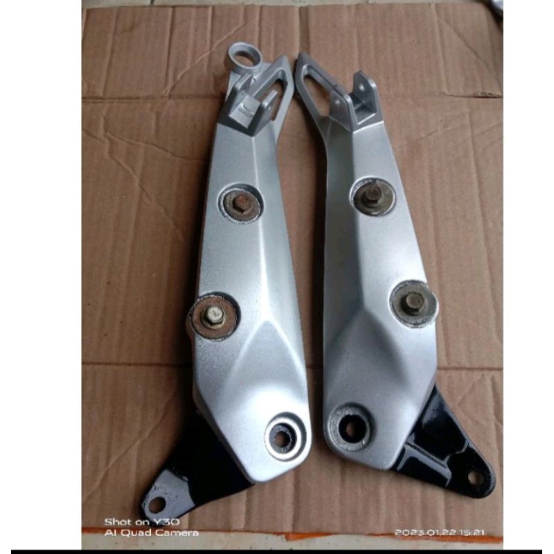 Jual Footstep Belakang Suzuki shogun 125 original | Shopee Indonesia