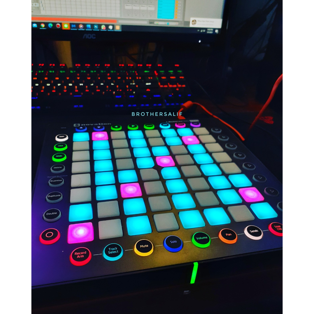 Jual Launchpad Pro Novation Alat DJ Controller | Shopee Indonesia