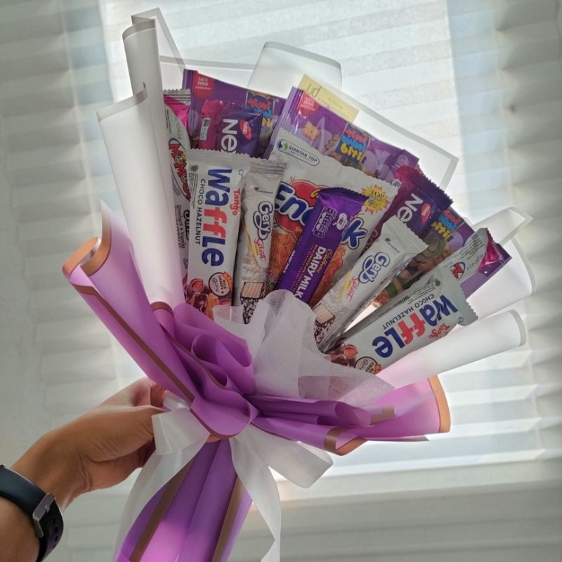 Jual bouquet snack tema warna/ buket Snack wisuda/ buket Snack ulang ...