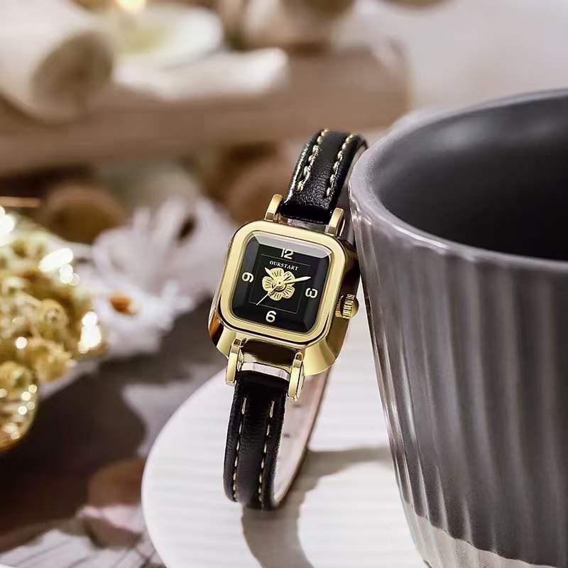 Jual Jam Tangan Wanita Korea Original Tali Kulit Flower Jam Persegi ...
