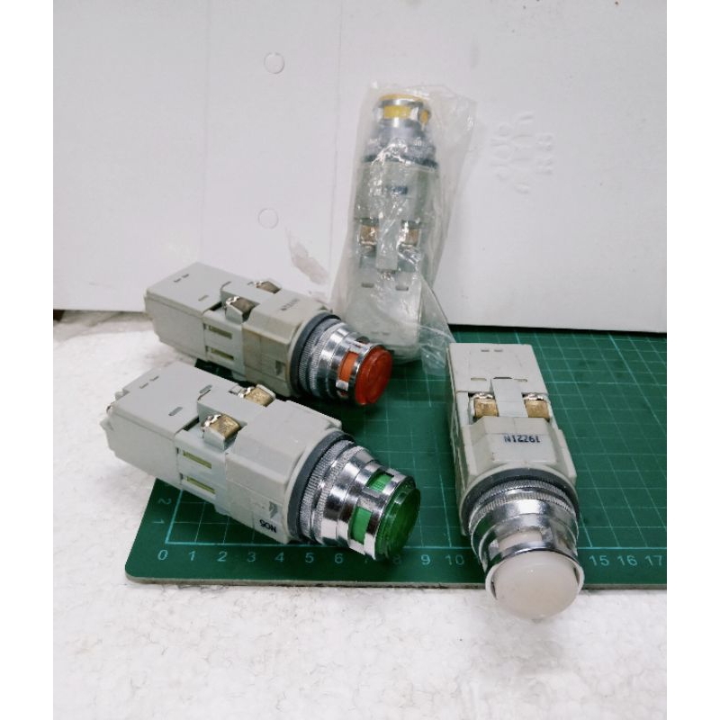 Jual IDEC illuminated Push Button Lamp led 220VAC made in Japan ...