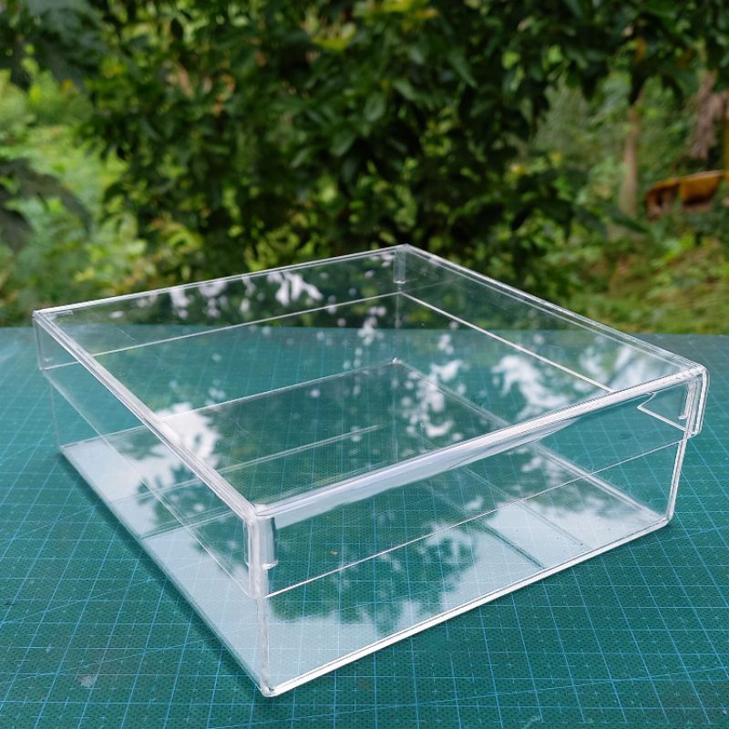 Jual box akrilik tempat penyimpanan dengan tutup | Shopee Indonesia