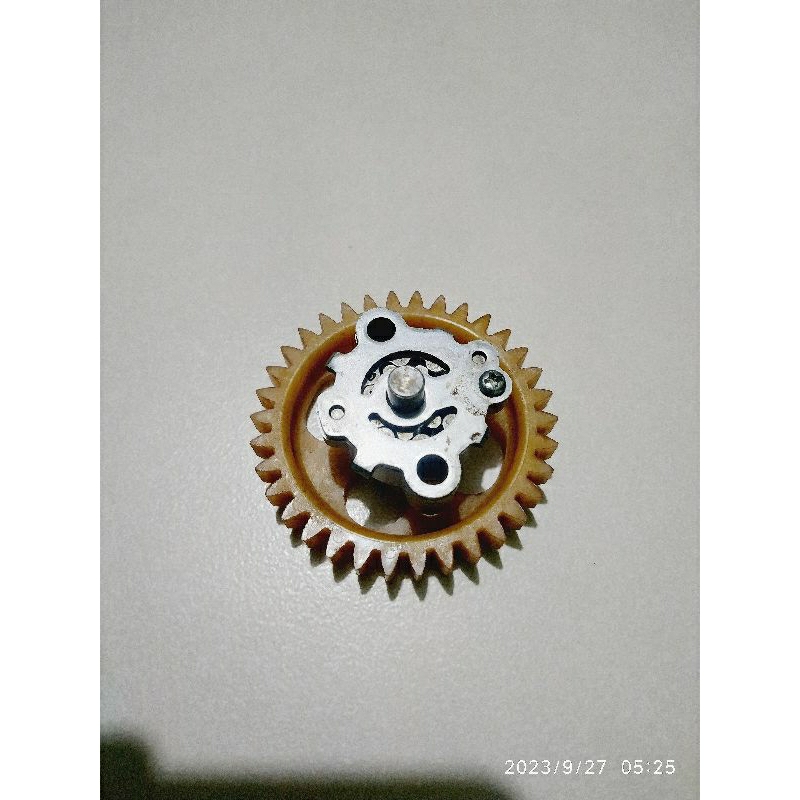 Jual Gear Gir Gigi Pompa Oli Xeon GT , Xeon RC , Aerox 125 ( Original ) | Shopee Indonesia