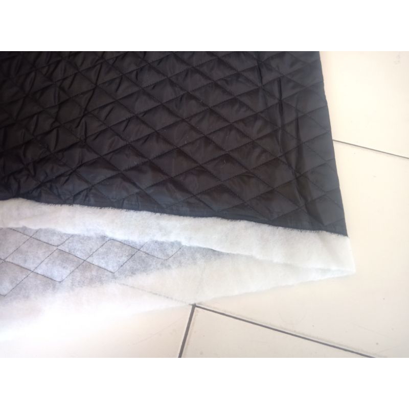Jual kain quilting parasut dakron furing jaket 4oz hitam | Shopee Indonesia