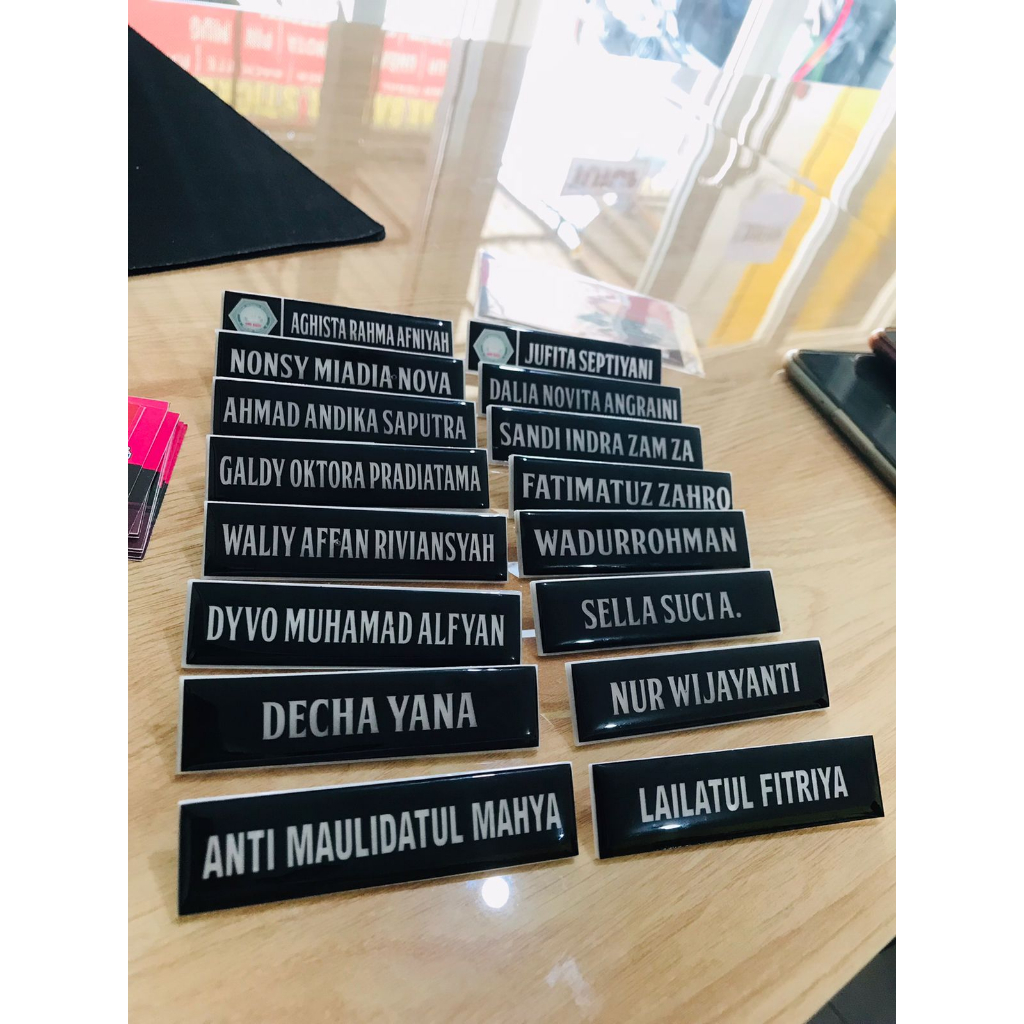 Jual NAMA DADA | NAME TAG PENITI | LAPIS RESIN / akrilik | Shopee Indonesia