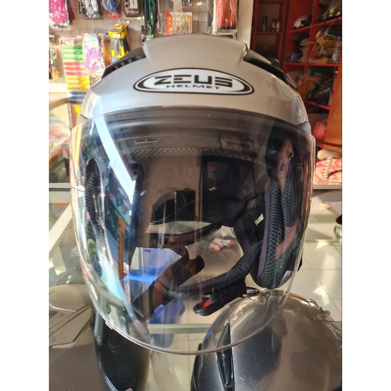 Jual Helm Zeus 611 bekas pakai | Shopee Indonesia