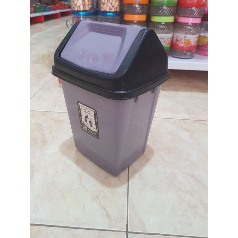 Jual Kotak sampah tutup goyang/Tempat sampah 5 liter | Shopee Indonesia
