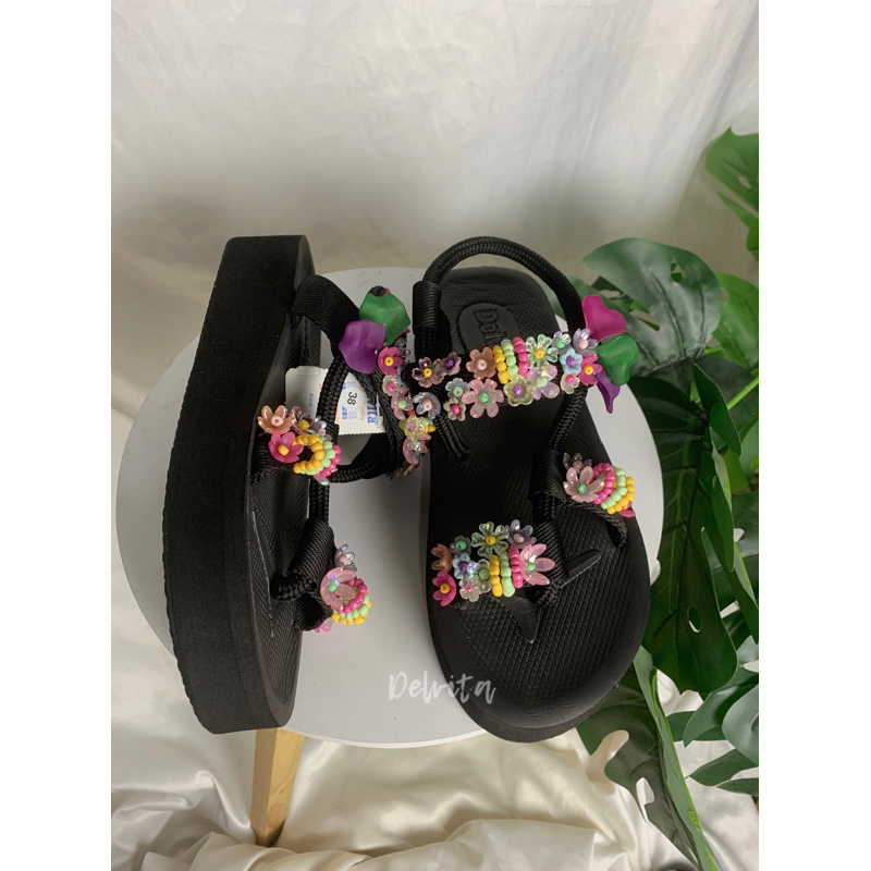 Jual Kelana Garden Sandal Flatform 4cm - Sendal Manik Lucu Untuk Main ...