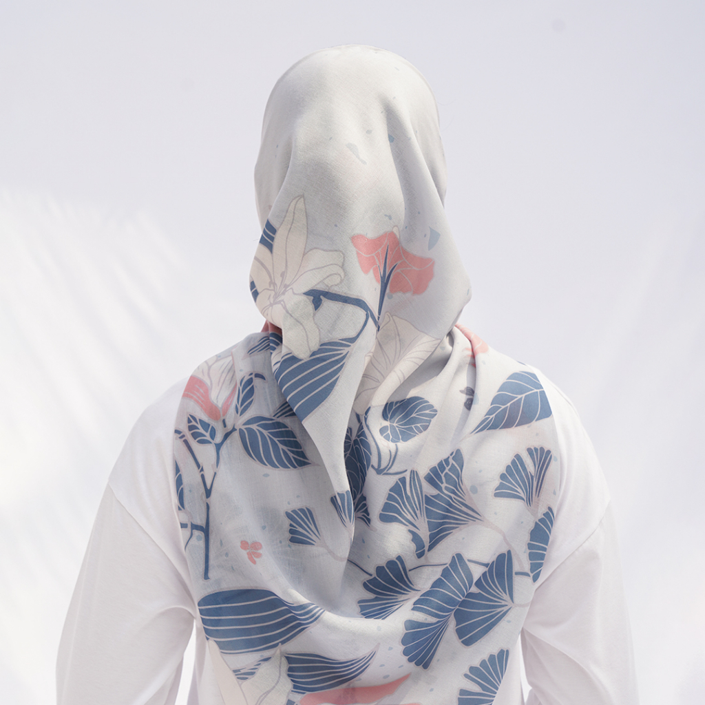 Jual Queensland Hijab Big Flower Pashmina Segi Empat L03000025Q Biru | Shopee Indonesia