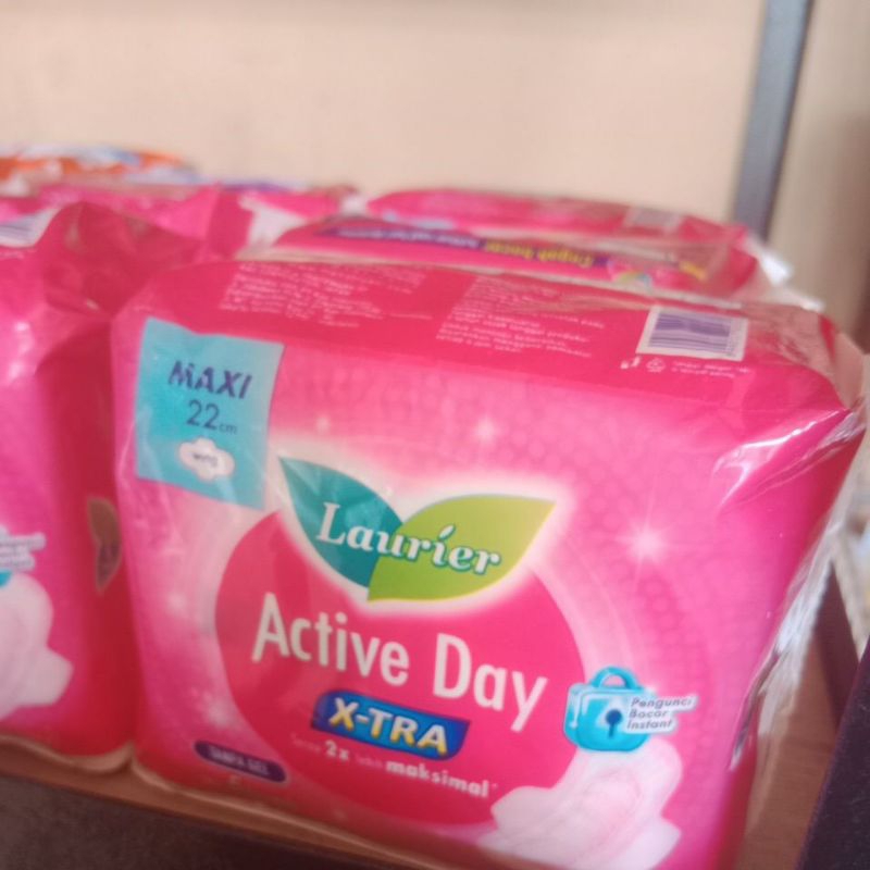 Jual Laurier Active Day Super Maxi Wing 22 cm | Shopee Indonesia
