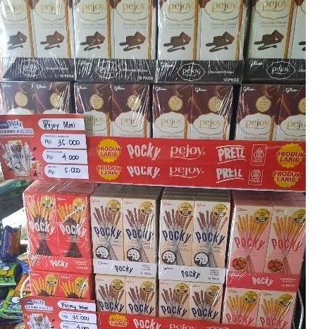 Jual pocy stik rasa coklt stoberi coklt crem | Shopee Indonesia