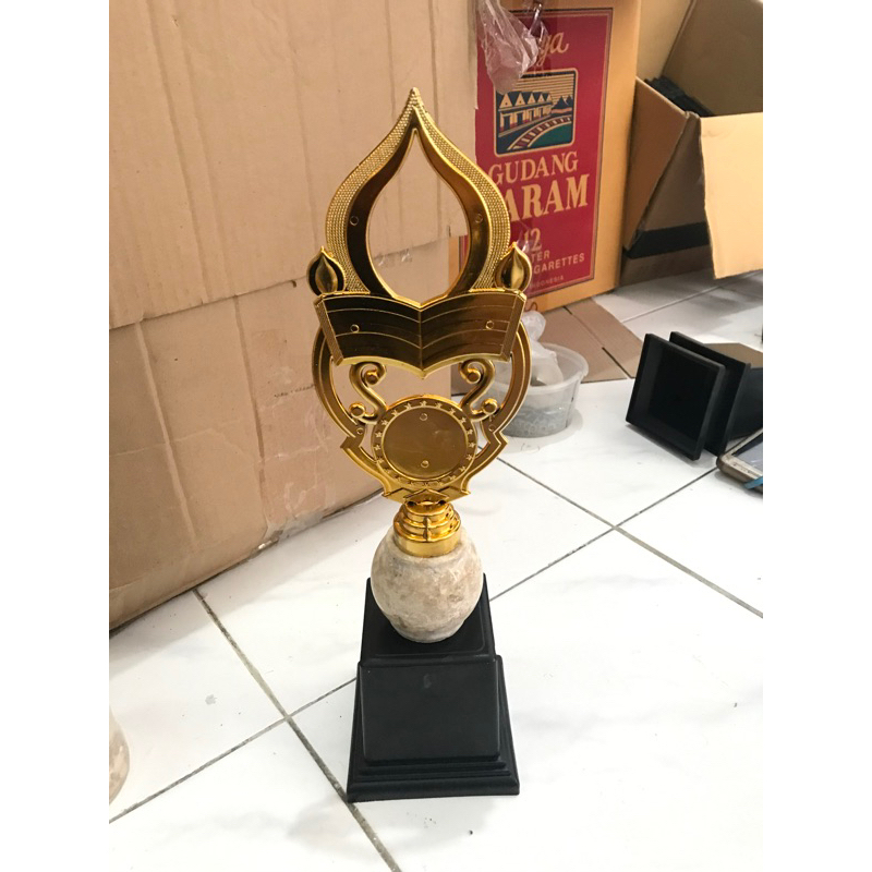 Jual Piala Masjid Piala Islami Piala Anak Anak Piala TK Piala Paud ...