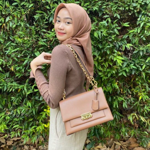 Jual Mk Cece Medium Flap Shoulder | Shopee Indonesia