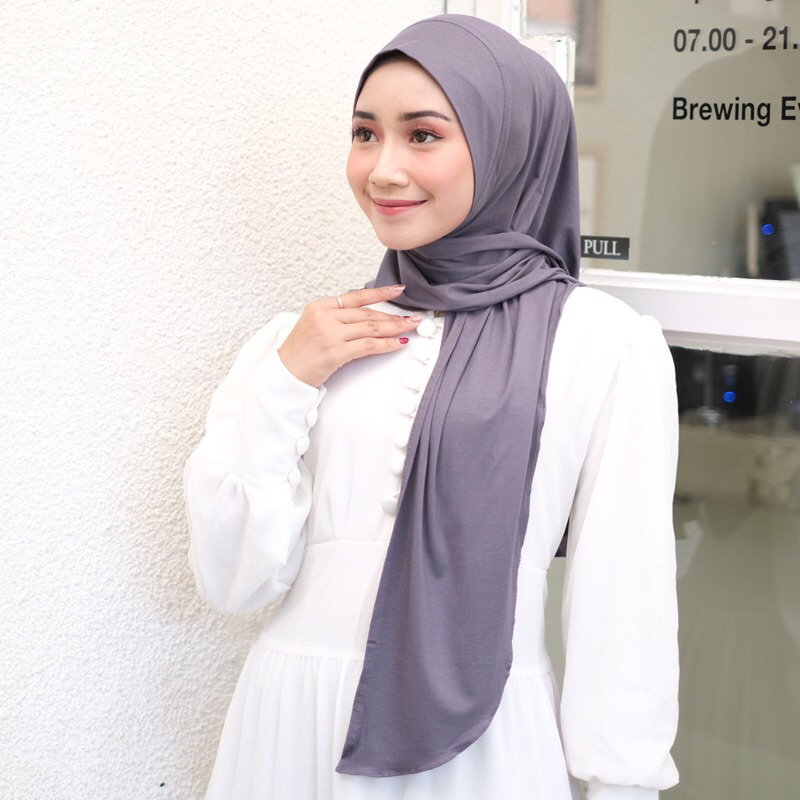 Jual AGHNIA BERGO BAHAN KAOS PREMIUM BY NIHALA MUSLIMAH HIJAB DAILY ADEM NYAMAN DIPAKAI SEGITIGA ...