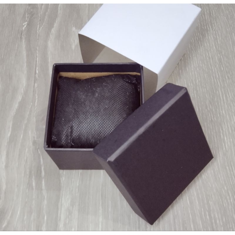 Jual box slop box jam tangan simpel harga merakyat | Shopee Indonesia