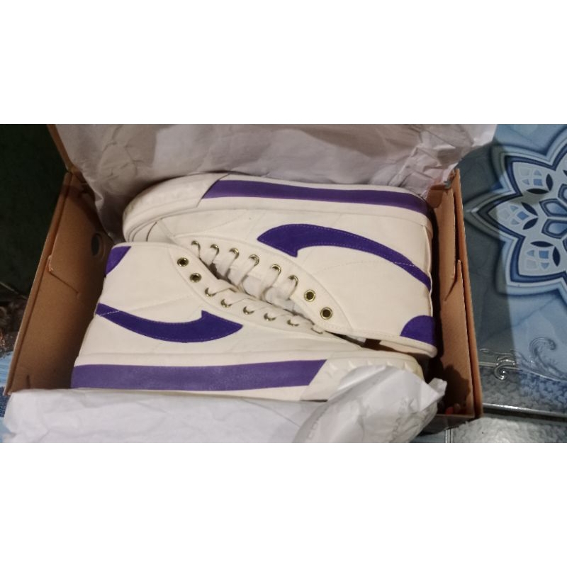 Jual Compass Retrograde High Creme Grape Limited Edition | Shopee Indonesia