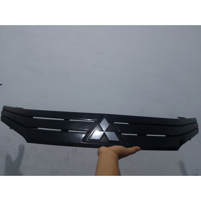 Jual Grill bumper depan xpander warna hitam original | Shopee Indonesia