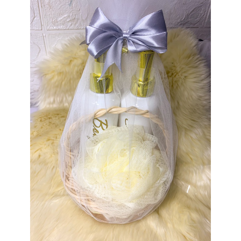 Jual HAMPERS WEDDING ESTETIK BOTOL SABUN 250Ml - HAMPERS ULANGTAHUN ...