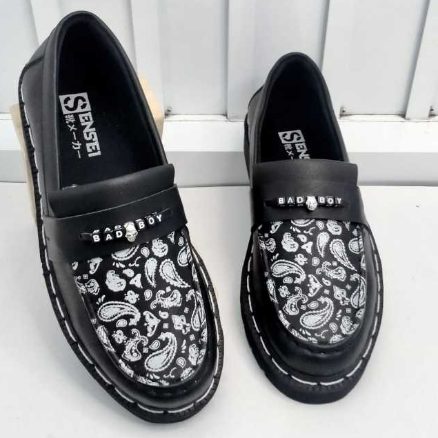 Jual Bandhit Pesley BB - Sepatu Pantofel Loafers Docmart Pria Formal ...