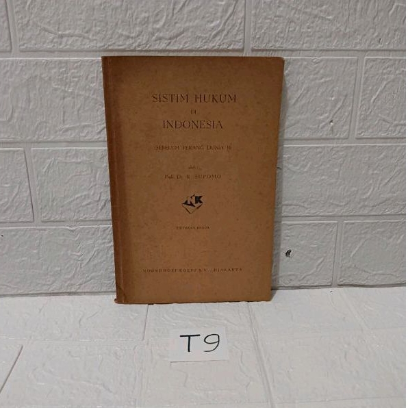 Jual SISTIM HUKUM DI INDONESIA (SEBELUM PERANG DUNIA II) - PROF DR R ...