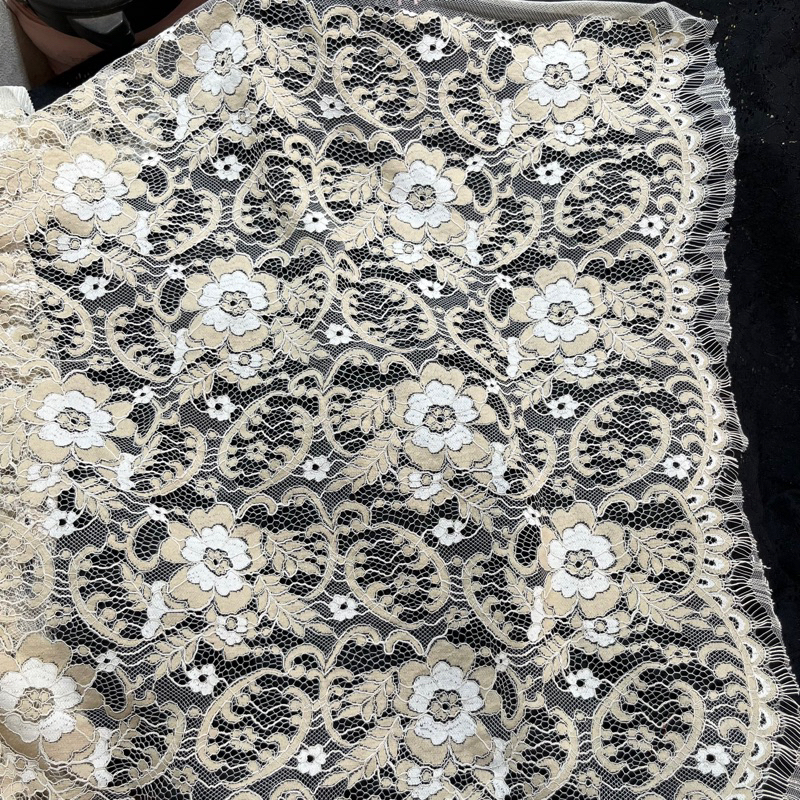 Jual kain brokat kebaya mewah / brukat katun cord kebaya elegan (150cm ...