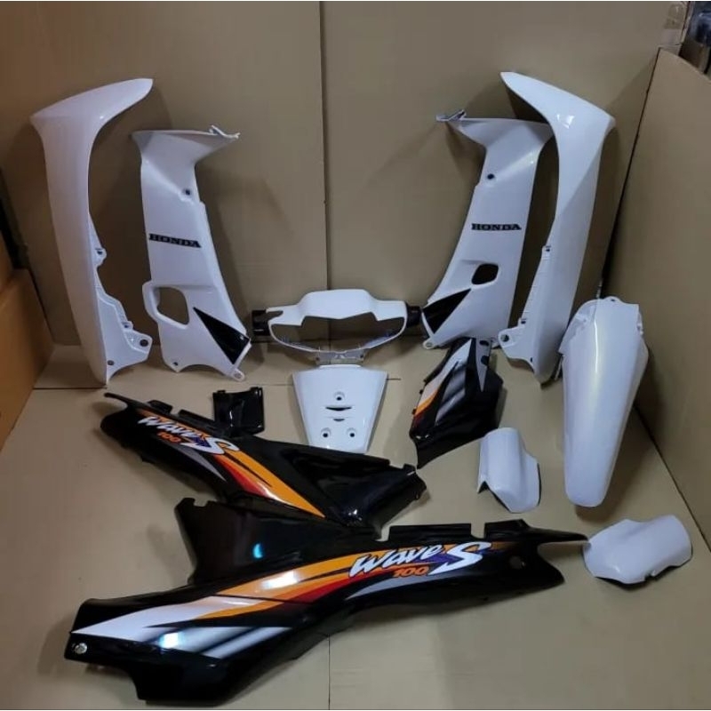 Jual Full Body Halus Motor Supra Fit Lama Warna Putih Hitam 100cc 2004 ...